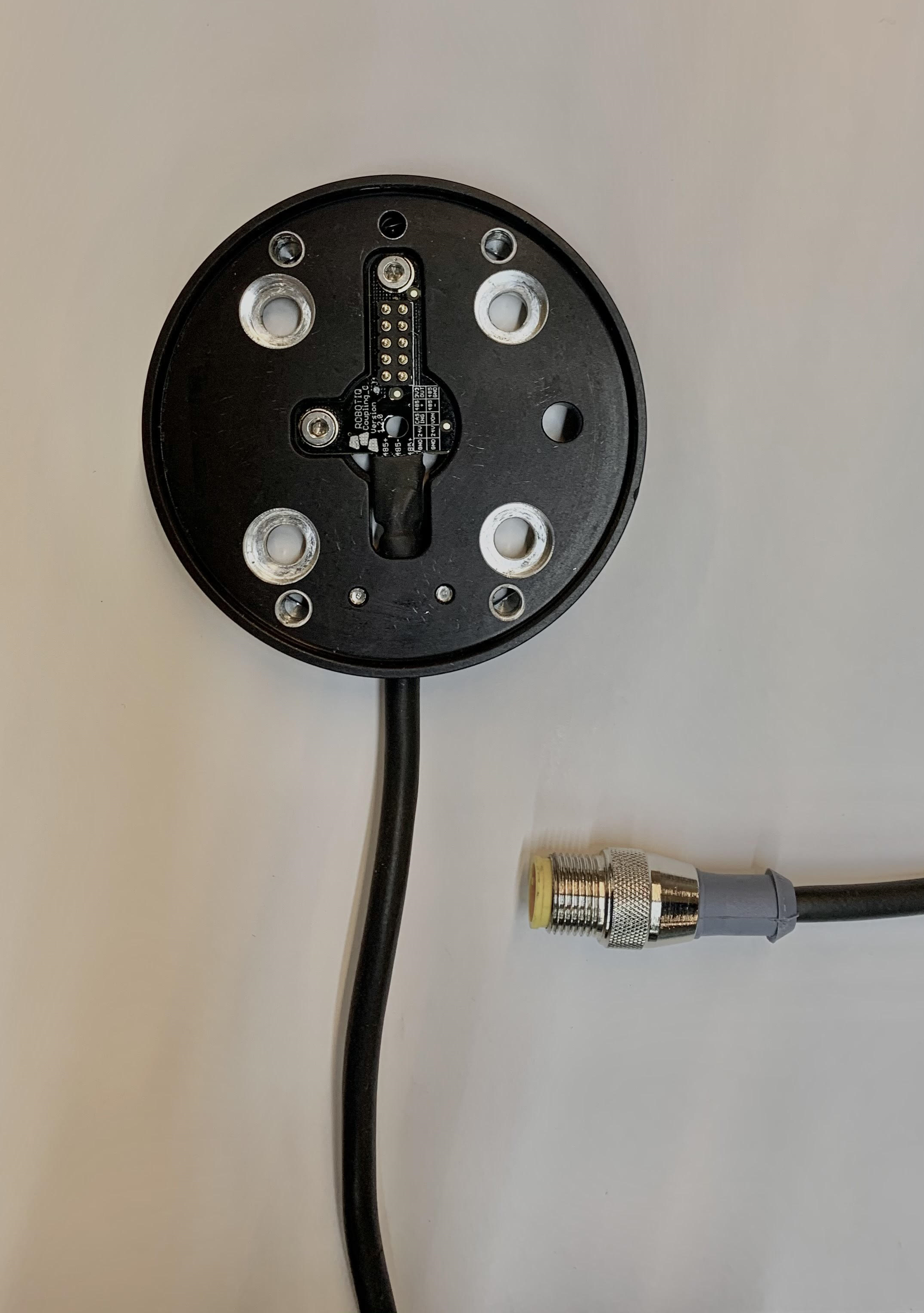 Couplings and cables (UR) – Robotiq